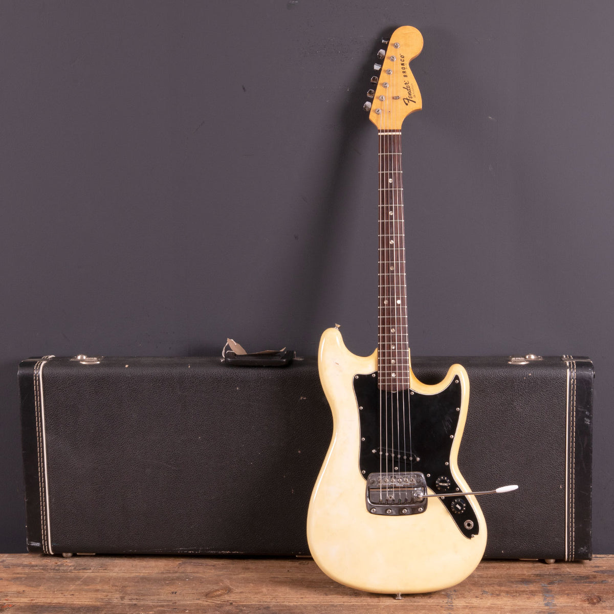 1978 Fender Bronco, White – Vintage 'n' Rare Guitars