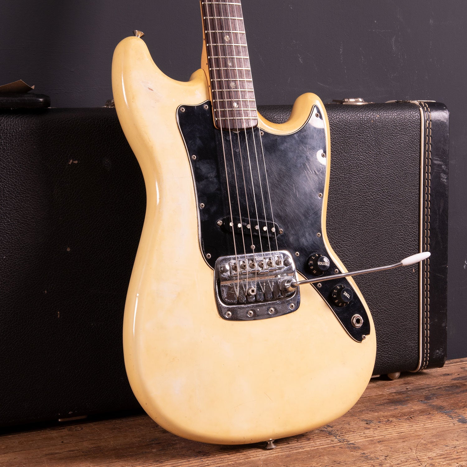 1978 Fender Bronco, White – Vintage 'n' Rare Guitars